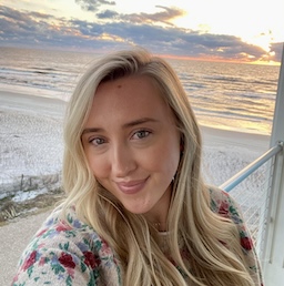 Mackenzie Lambert's Instagram, Twitter & Facebook on IDCrawl